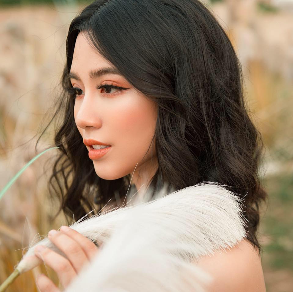 Dân mạng kêu gọi tẩy chay hotgirl Linh Miu sau khi đăng tải dòng trạng ...