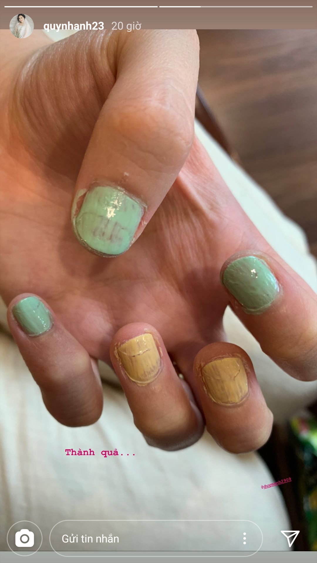 Làm nail:Tin tưởng giao bàn tay xinh cho chị gái vẽ móng, vợ Duy Mạnh ...