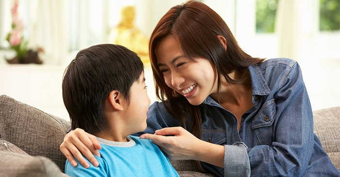 Con trai 8 tuổi đòi "Mẹ ơi, con cũng muốn bú", câu trả lời của người mẹ ...