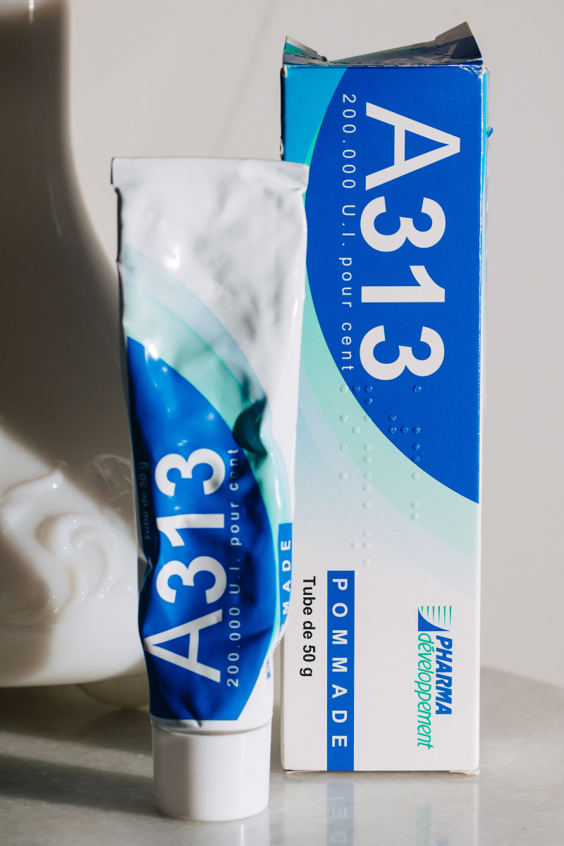 Bác sĩ chia sẻ list đồ skincare giúp cô lột xác làn da từ đầy đốm nâu ...