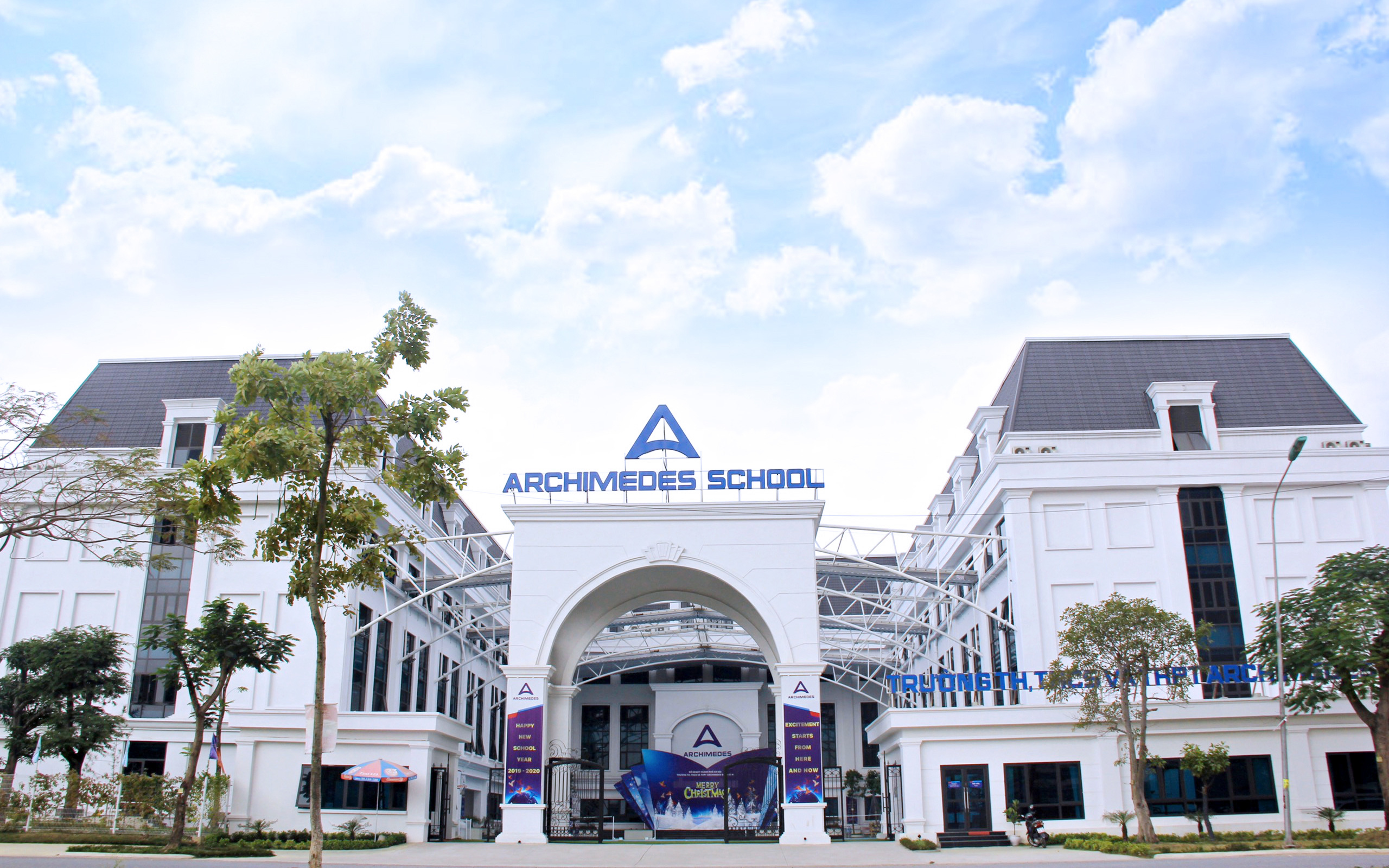 Review trường THCS Archimedes: Chương trình học nặng nhưng bố mẹ rất tâm đắc