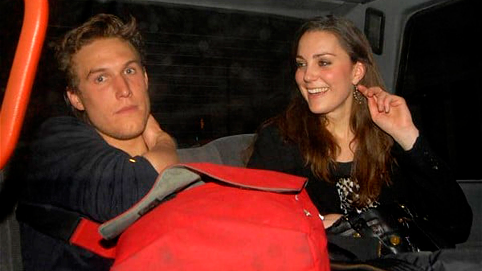 Công nương Kate bị "đào bới" quá khứ với biệt danh đáng xấu hổ