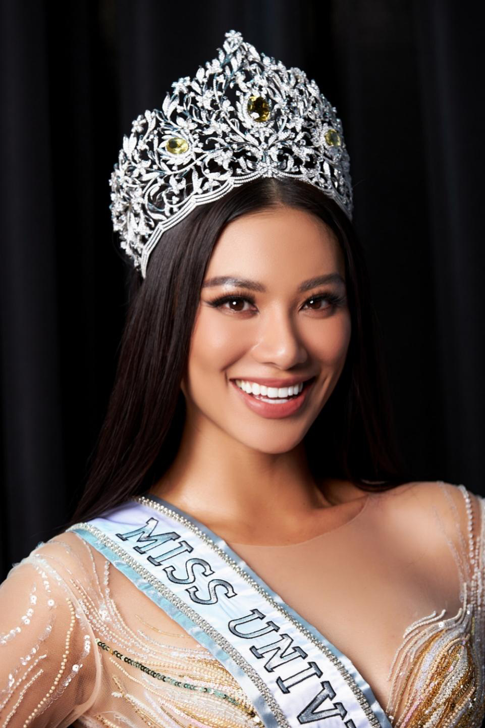 Kim Duyên và câu chuyện về chiếc vương miện “Phoenix by IJC” sẽ đồng ...