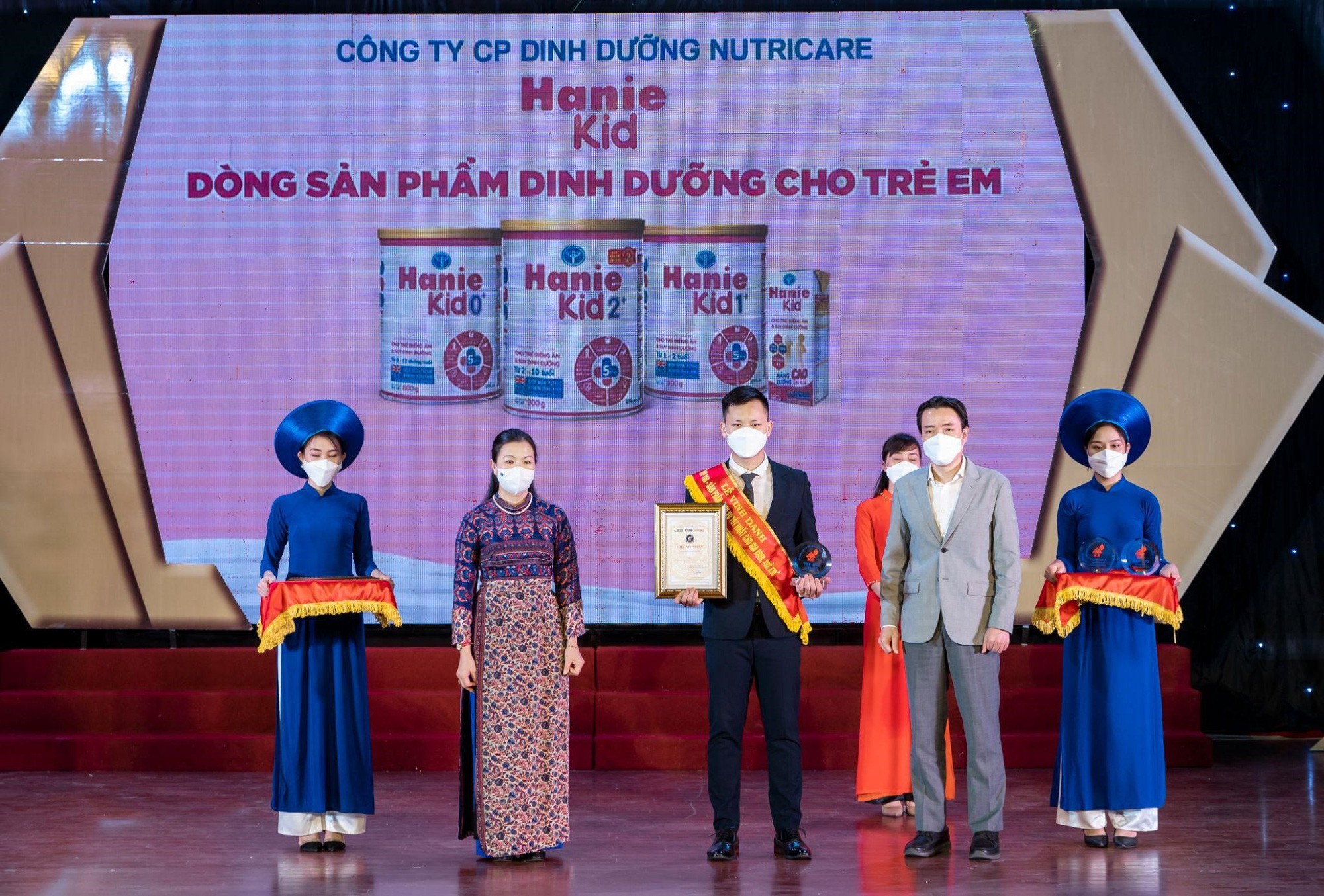 Có gì đặc biệt ở dòng sản phẩm dinh dưỡng Hanie Kid đạt Top 100 sản ...