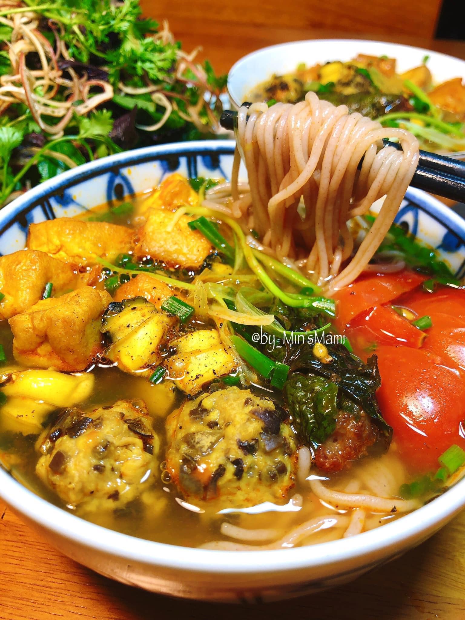 Mẹ đảm khiến dân tình tròn xoe mắt với 25 món bún ngon tuyệt