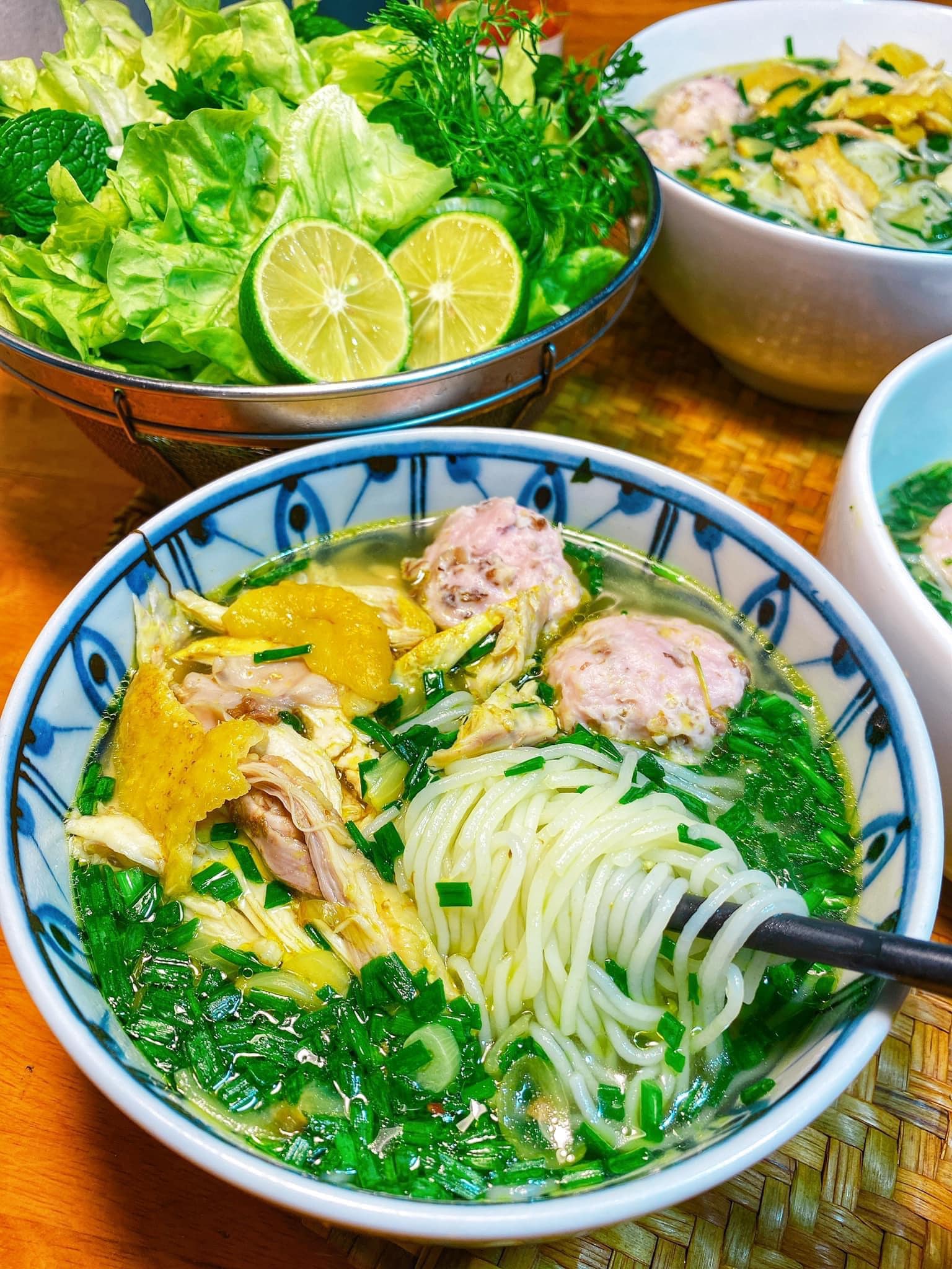 Mẹ đảm khiến dân tình tròn xoe mắt với 25 món bún ngon tuyệt