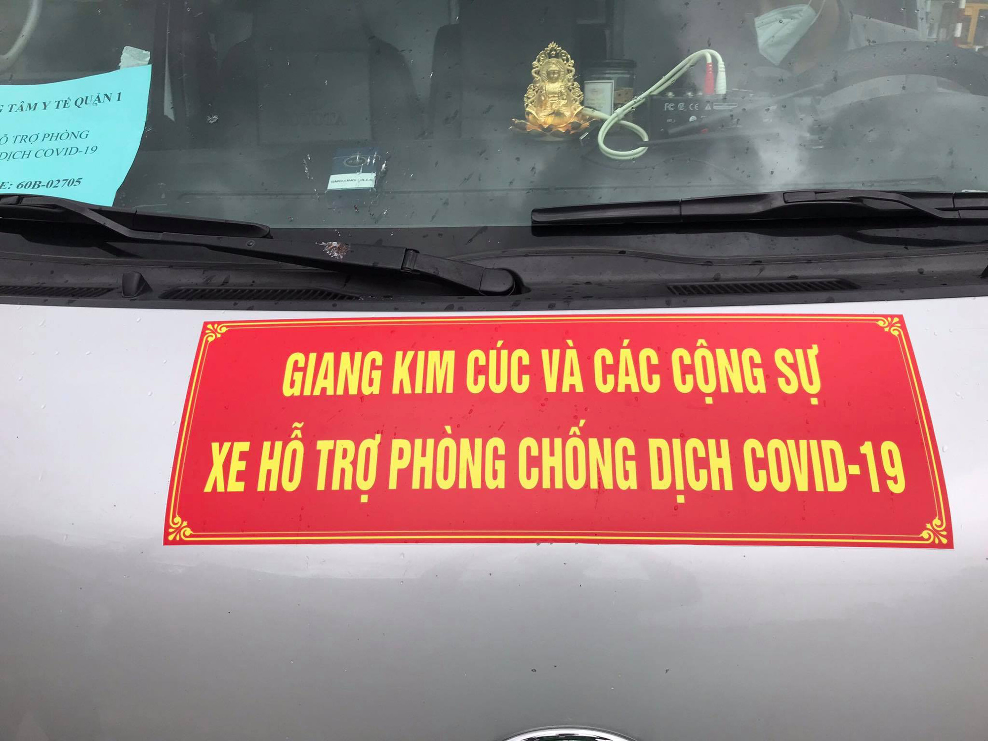 Giang Kim Cúc lên tiếng vụ xe cứu thương dán chữ "Giang Kim Cúc" hú còi inh ỏi chở chui 3 người