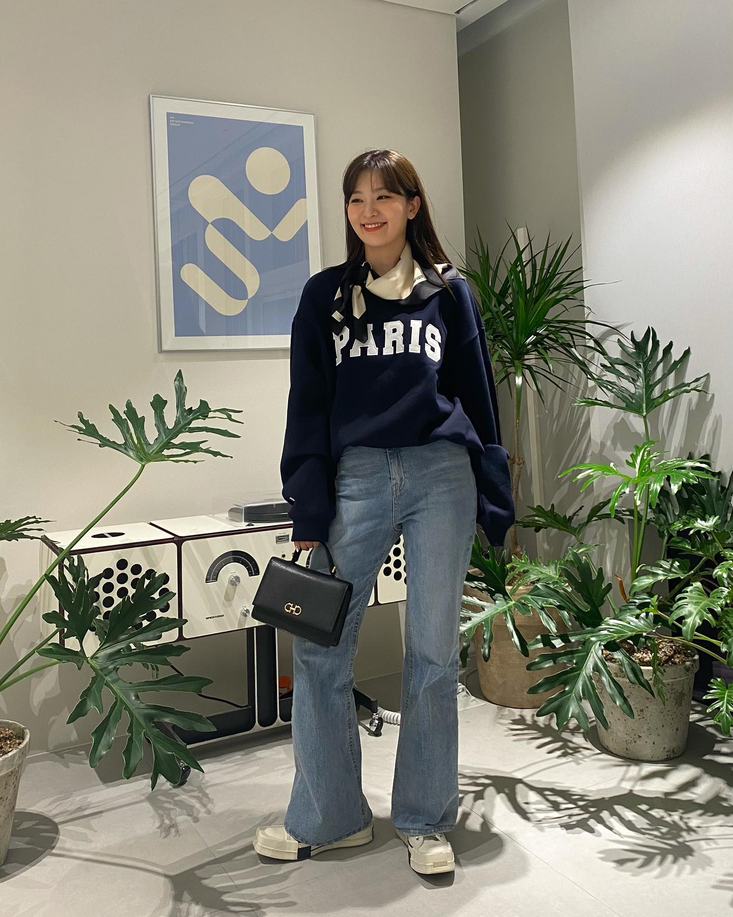 Mỹ nhân Red Velvet "nghiện" giày bệt, chỉ cao 1m61 nhưng vẫn hack dáng ...