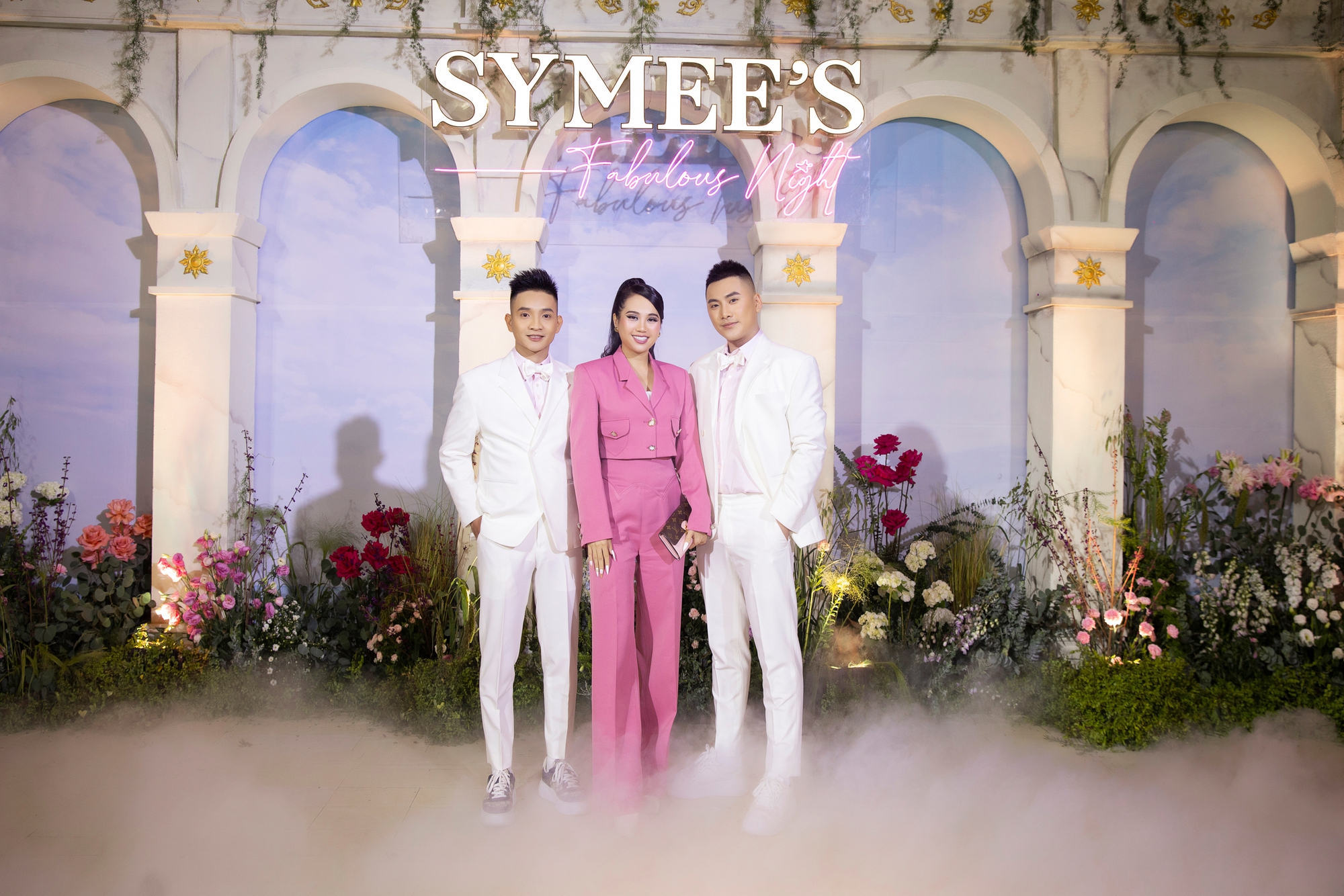 Pang Mỹ Nguyên với bộ sưu tập nail nữ thần tại Symee's Fabulous Night