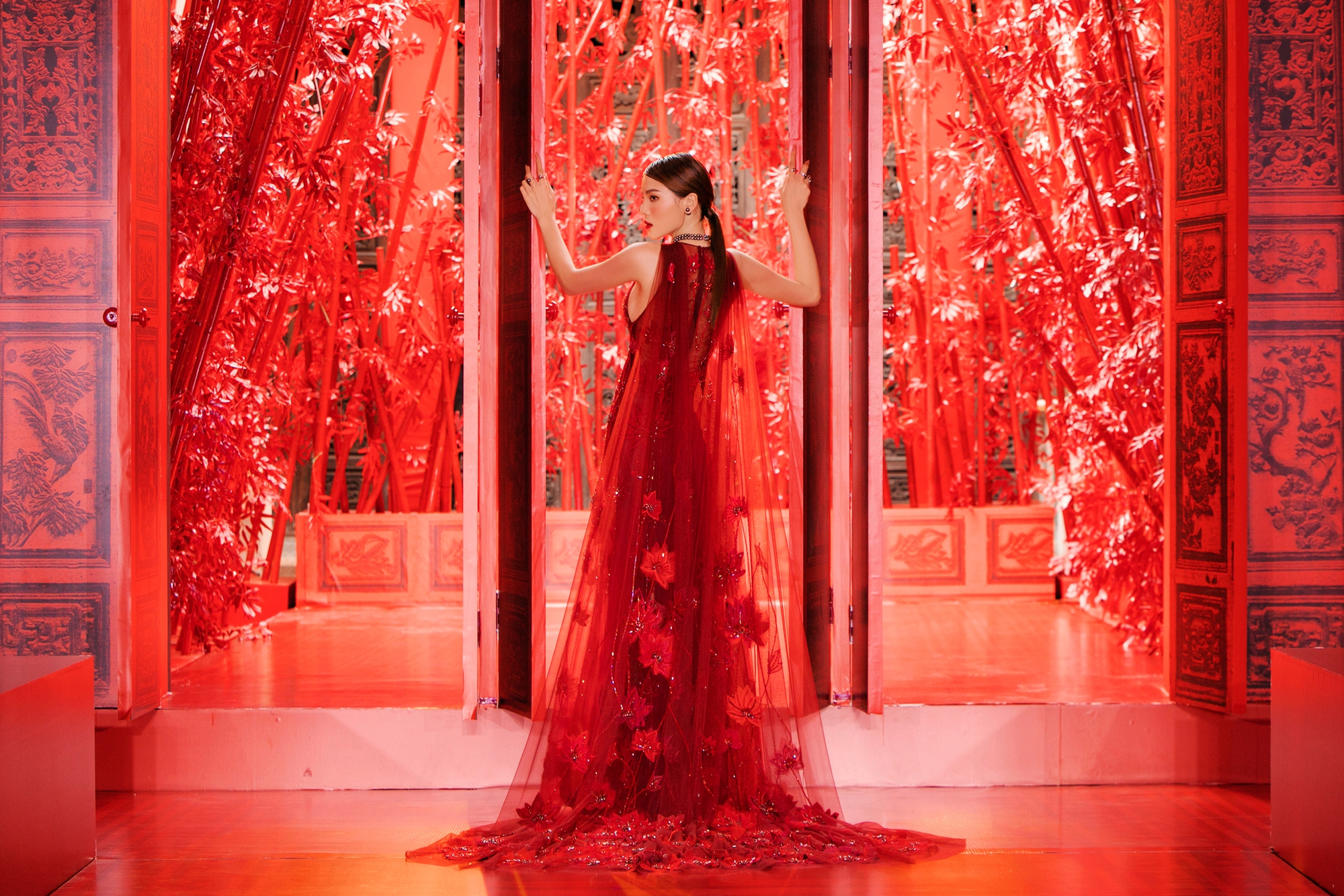 Đạo diễn Long Kan: "Cái đẹp nức lòng hiện hữu trong những giá trị xưa cũ"