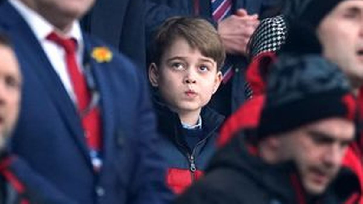 Biểu cảm của Hoàng tử George trong lần xuất hiện mới nhất "gây sốt" MXH ...