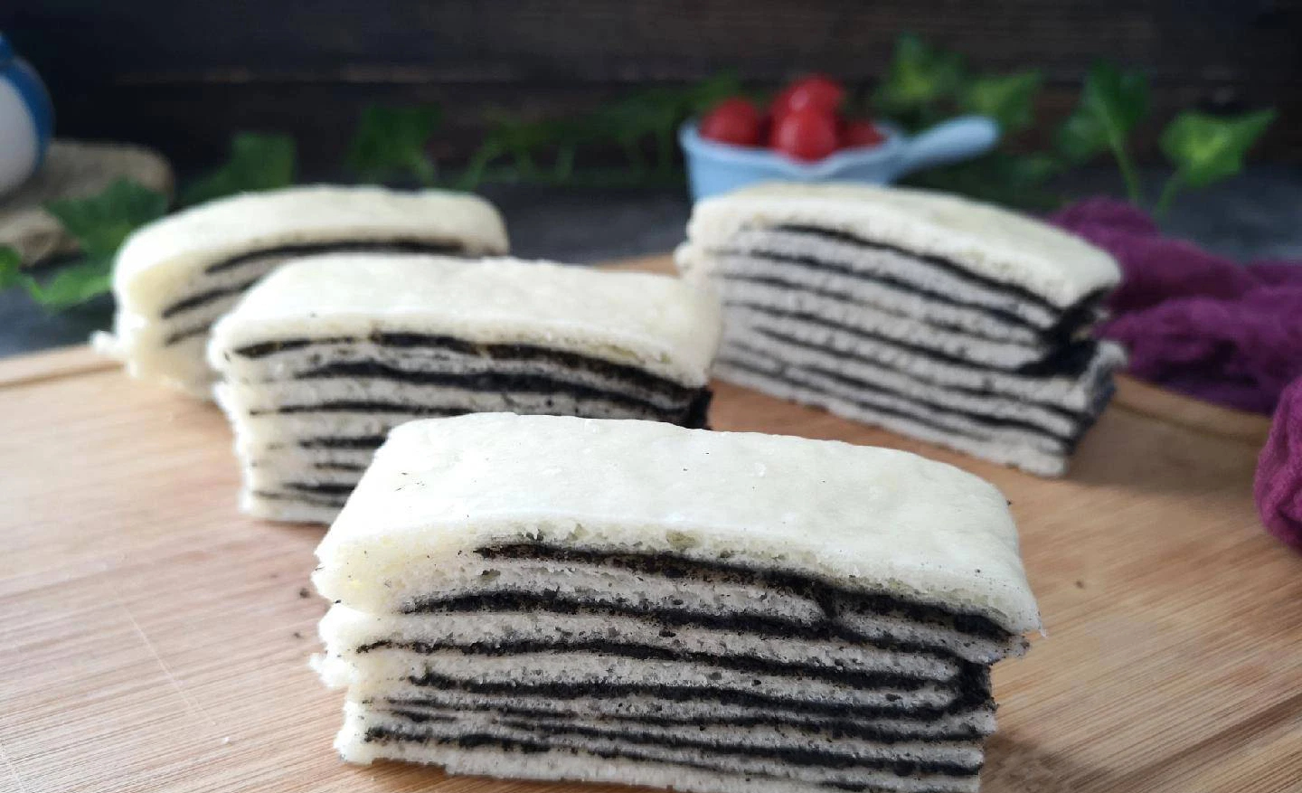 Cách làm bánh mì mè đen hấp cung cấp canxi đủ đầy