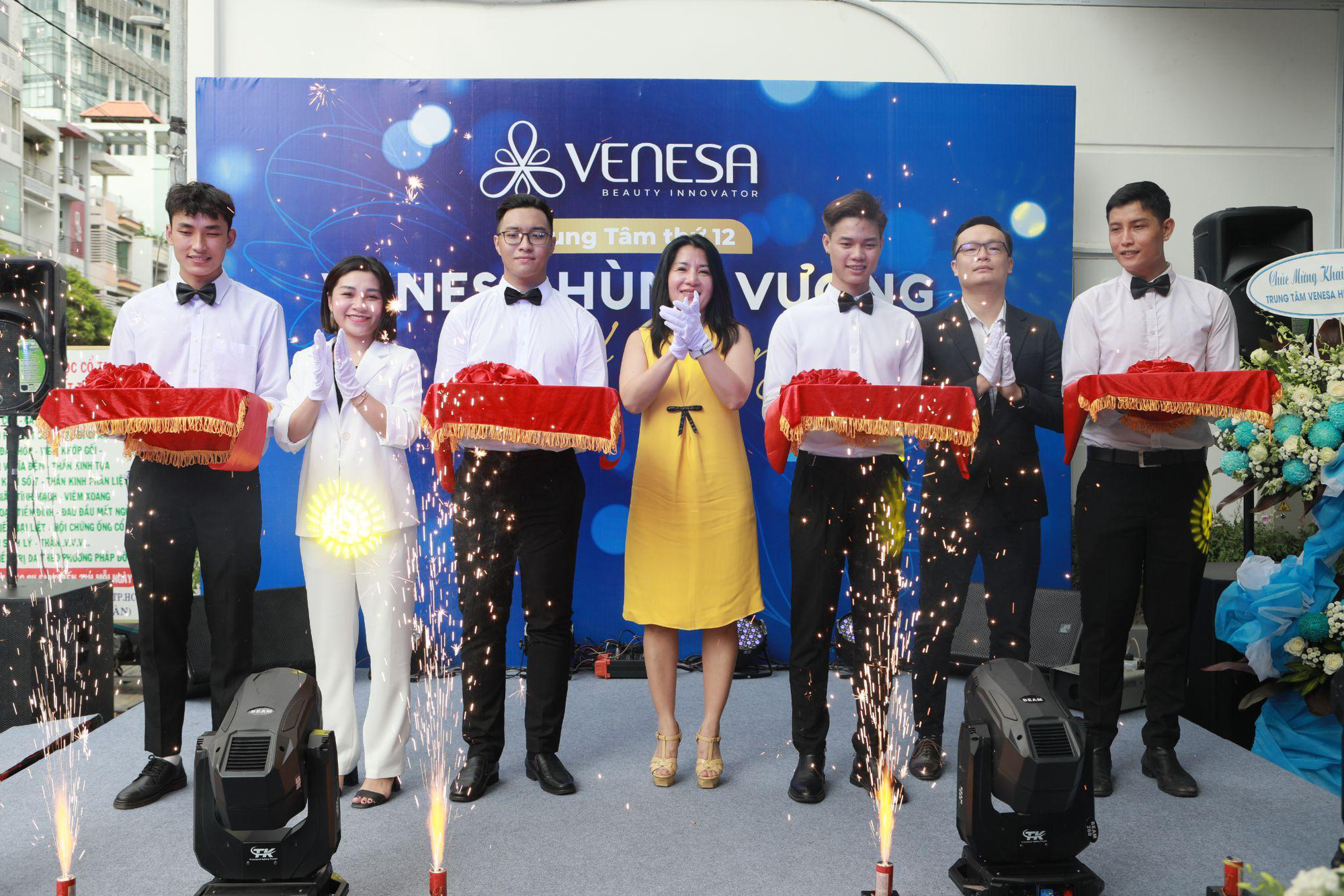 Venesa ra mắt trung tâm chăm sóc sắc đẹp thứ 12