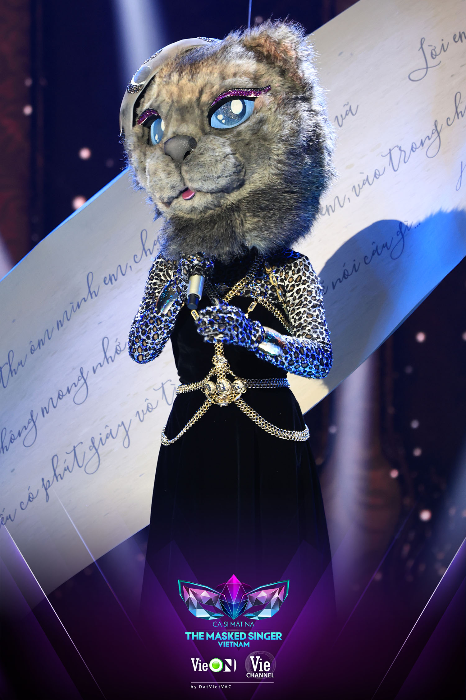 Ca sĩ mặt nạ tập 8: Vương Anh Tú chính thức chia tay