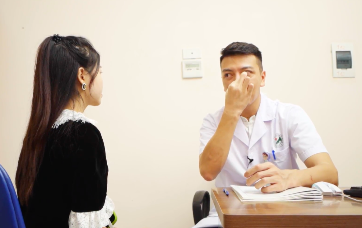 Review Cận Cảnh 1 Ca Nâng Mũi Bằng Sụn Sinh Học Vỏn Vẹn Trong 45 Phút