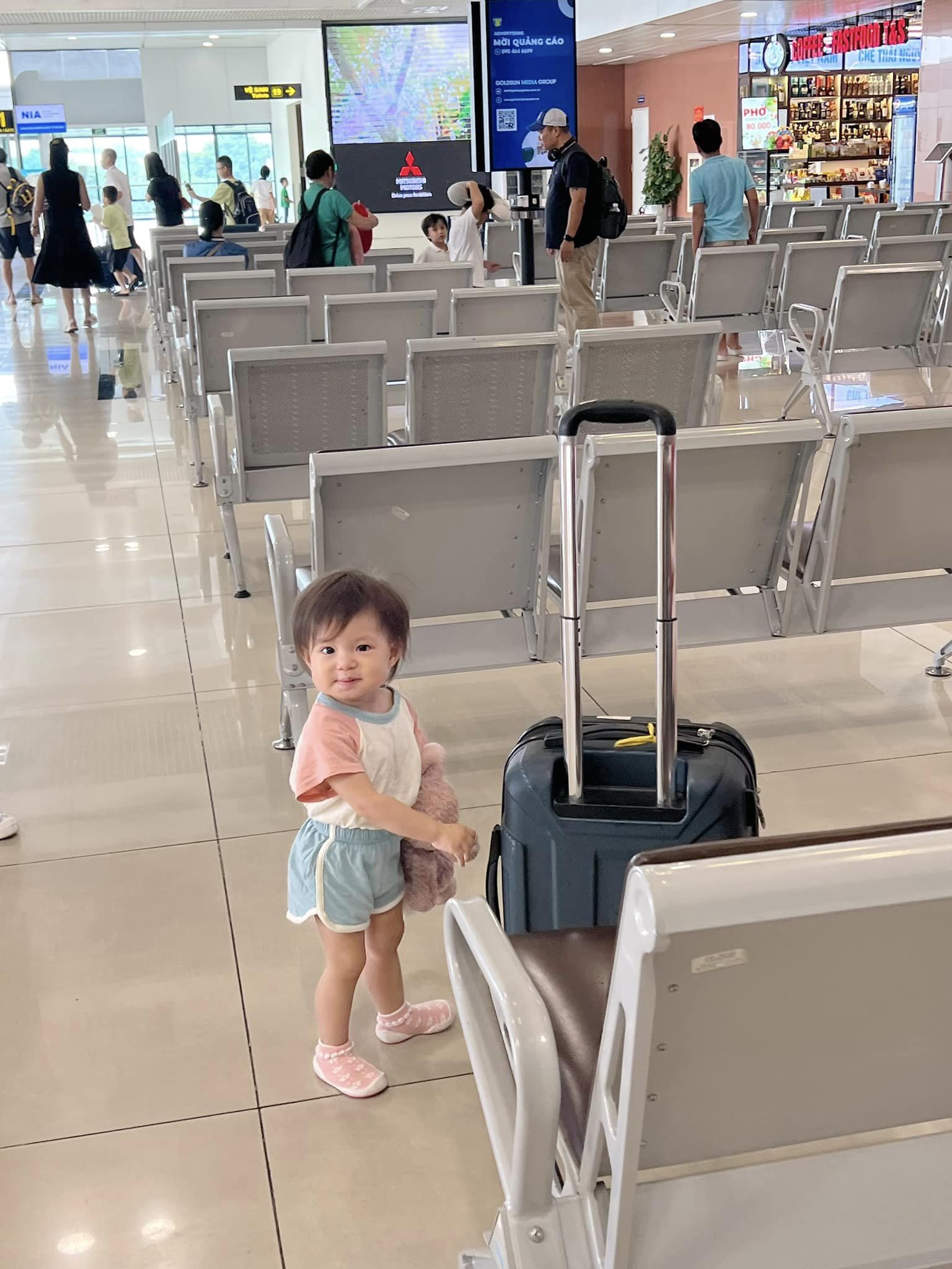 Nghỉ lễ của em bé nhà sao Việt