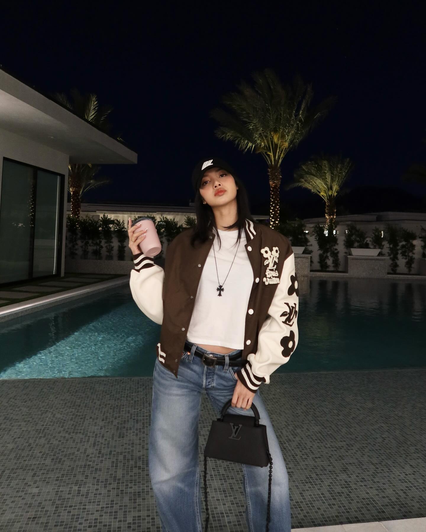 Lisa BLACKPINK: Lisa đẹp đỉnh cao với phong cách quyến rũ và đa dạng