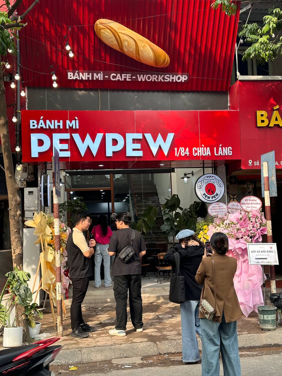 Ngay lúc này: Bánh mì PewPew khai trương tại Hà Nội thu hút đông đảo khách hàng