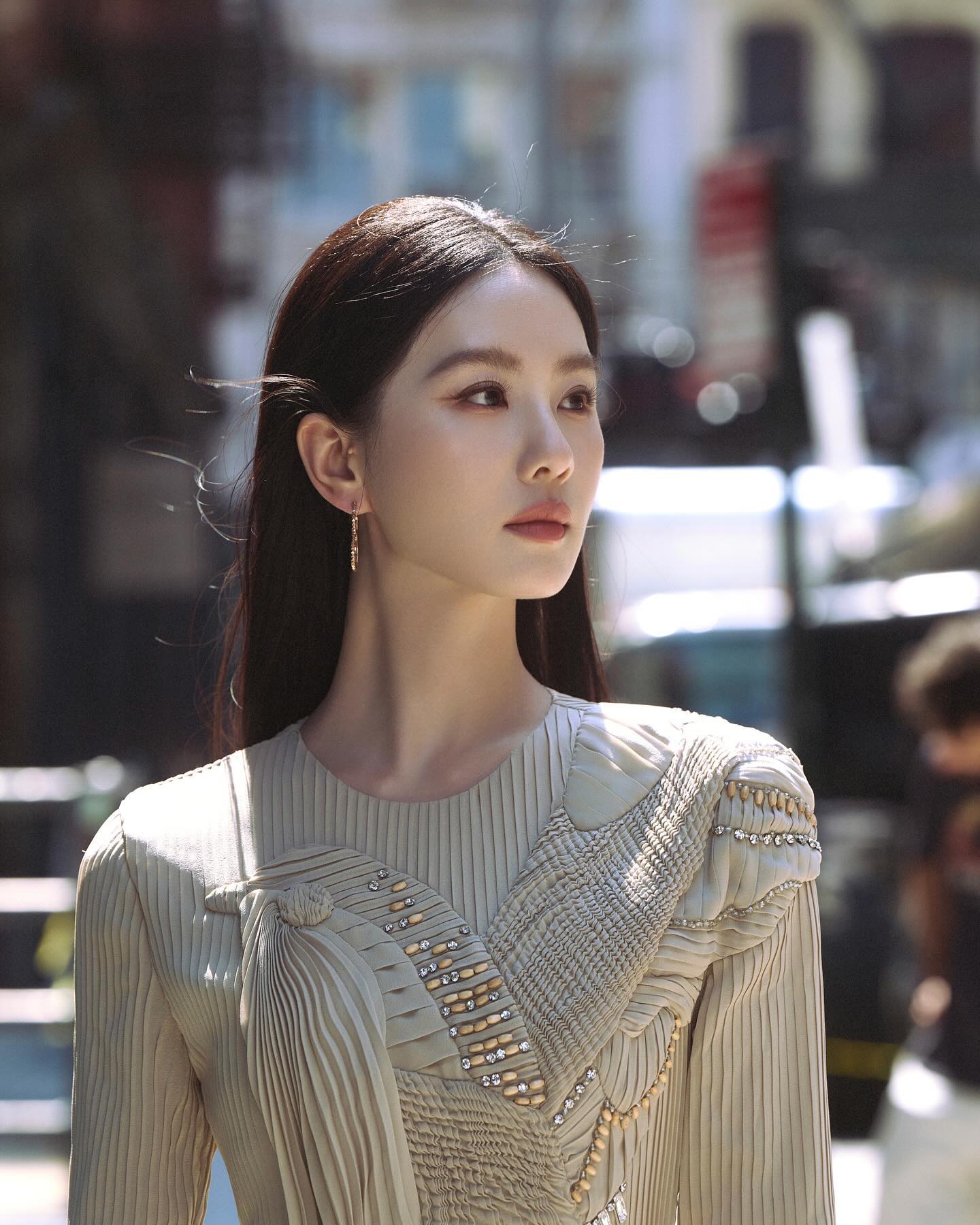 Lưu Thi Thi tuổi 37: Biểu tượng thanh lịch với nhan sắc đỉnh cao