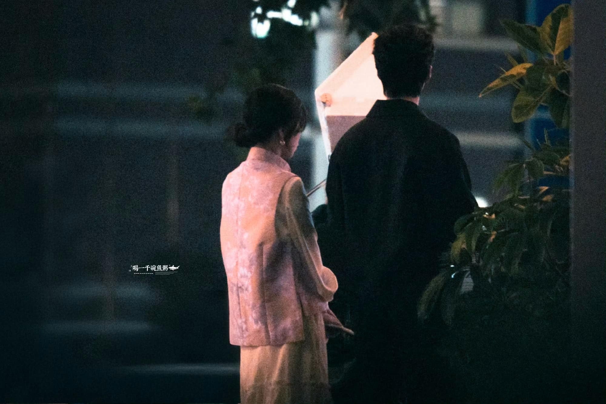 Ngu Thư Hân đẹp đôi bên Hà Dữ ở phim mới Song Quỹ