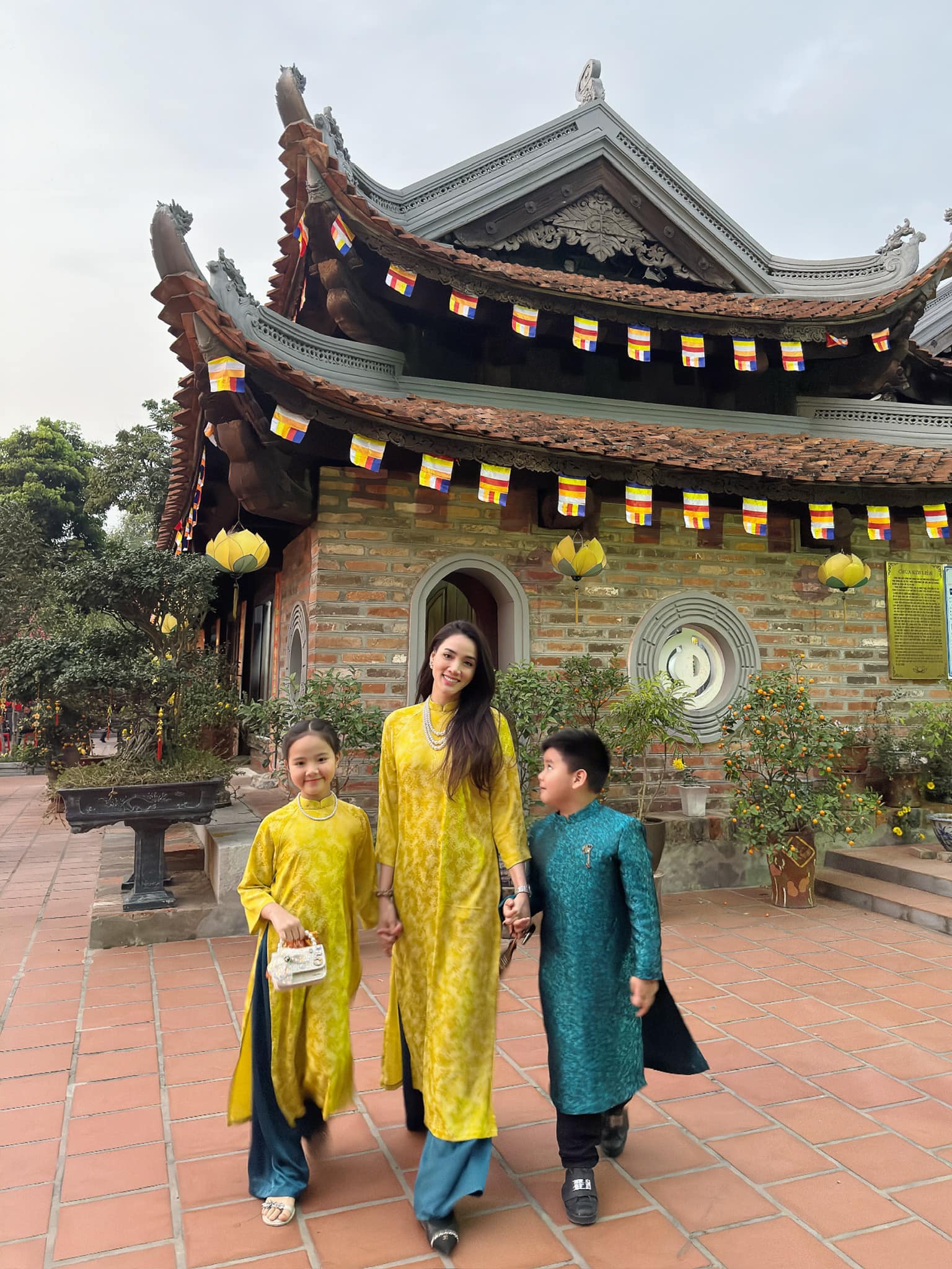 Trang Nhung mong được đón nhận sau 10 năm tái xuất