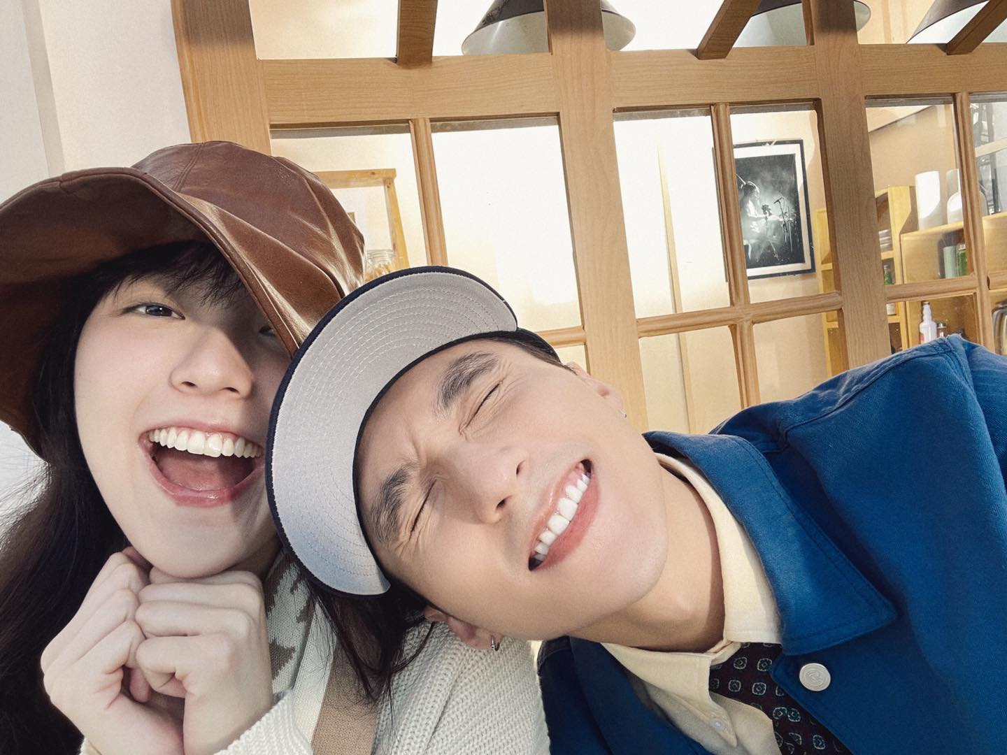 Sơn Tùng đăng ảnh nựng yêu Hải Tú ngay trước giờ ra MV mới!