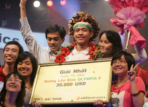 Nói tới chuyện về nước cống hiến, một Quán quân Olympia từng chia sẻ ...