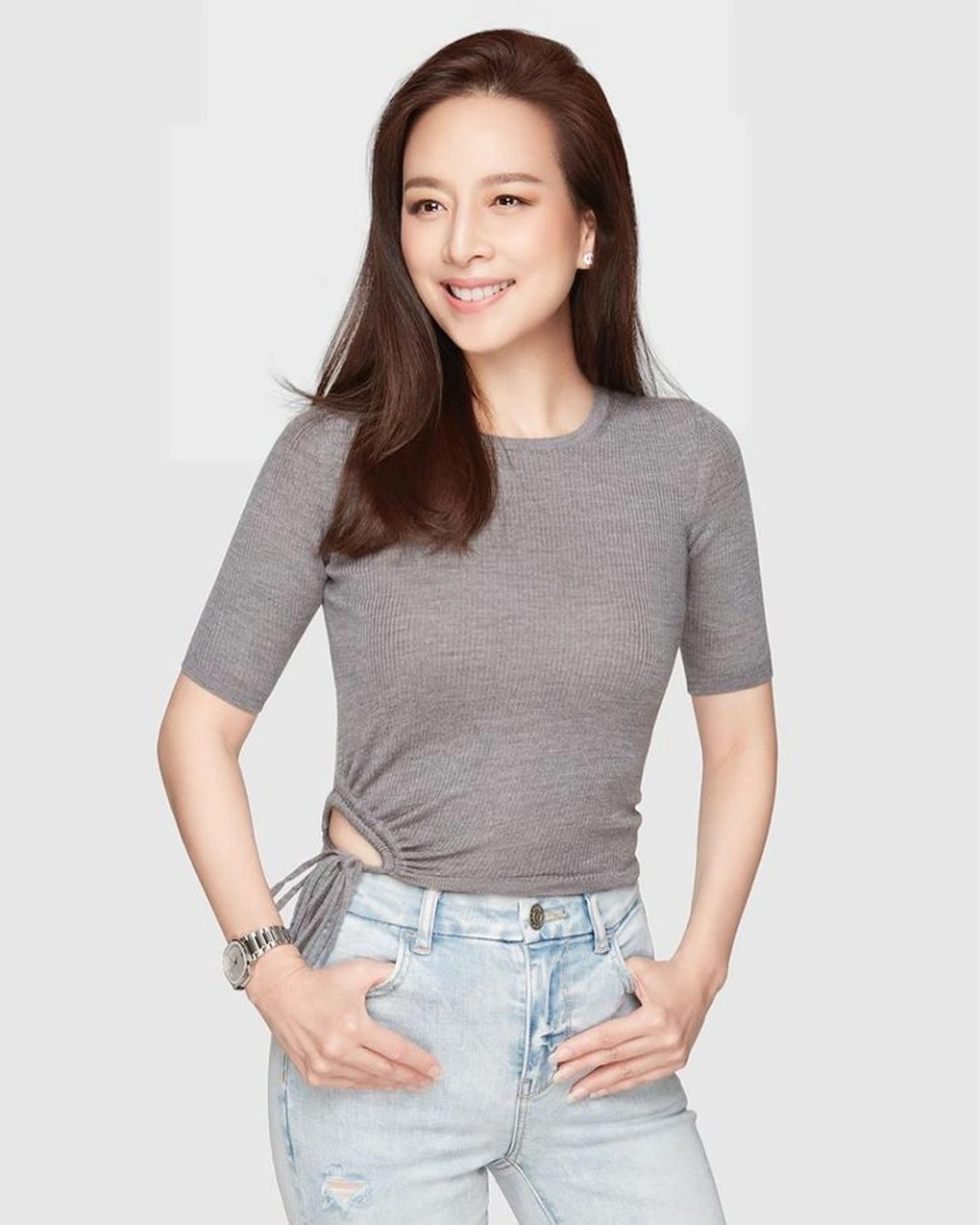 Bí quyết trẻ đẹp của Madam Pang: Làn da săn chắc ở tuổi 58