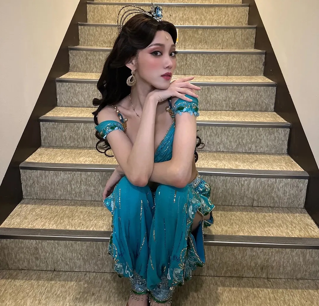 Công chúa Jasmine Lee Sung Kyung làm triệu khán giả mê mẩn