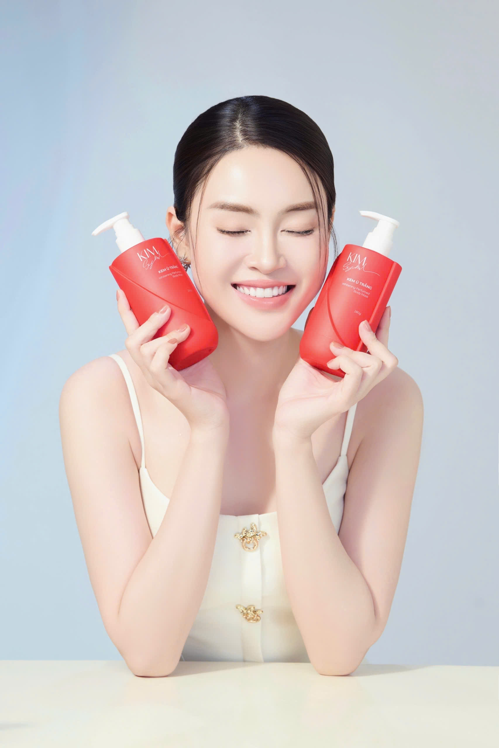 Hoa hậu Lý Kim Thảo ra mắt dòng mỹ phẩm riêng