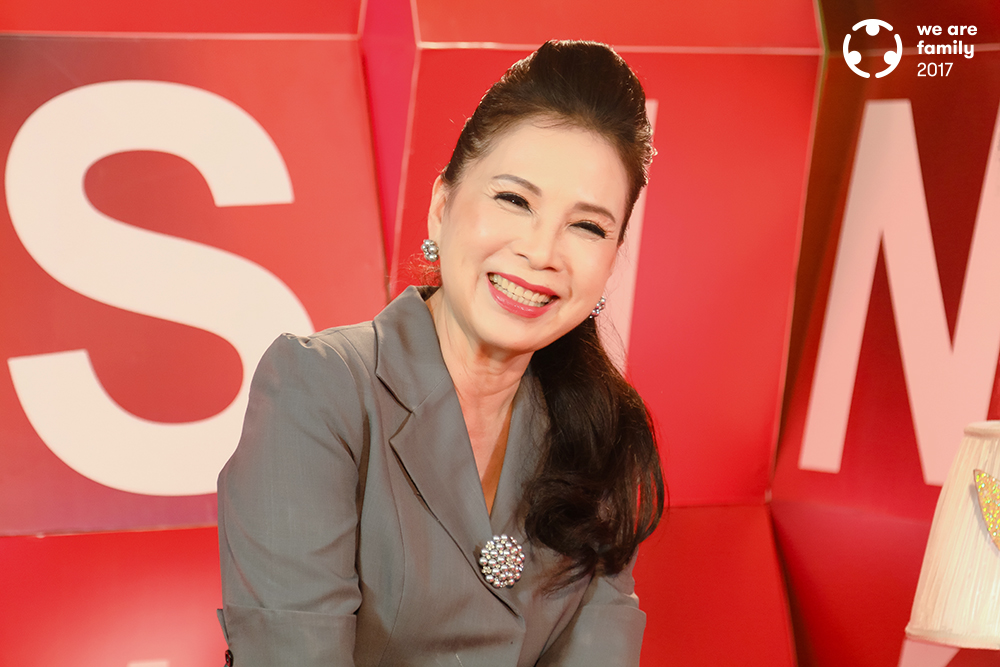 NSƯT Kim Xuân: Đi gần hết cuộc đời, vẫn thấy ấm lòng vì có chồng con ...