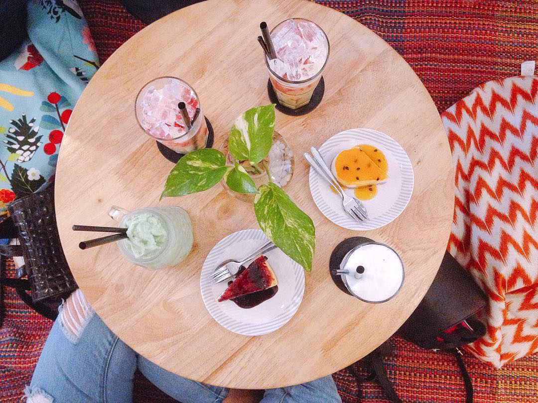 7 quán cafe có ban công cực hay ho để ngồi lì cả buổi không biết chán ở ...