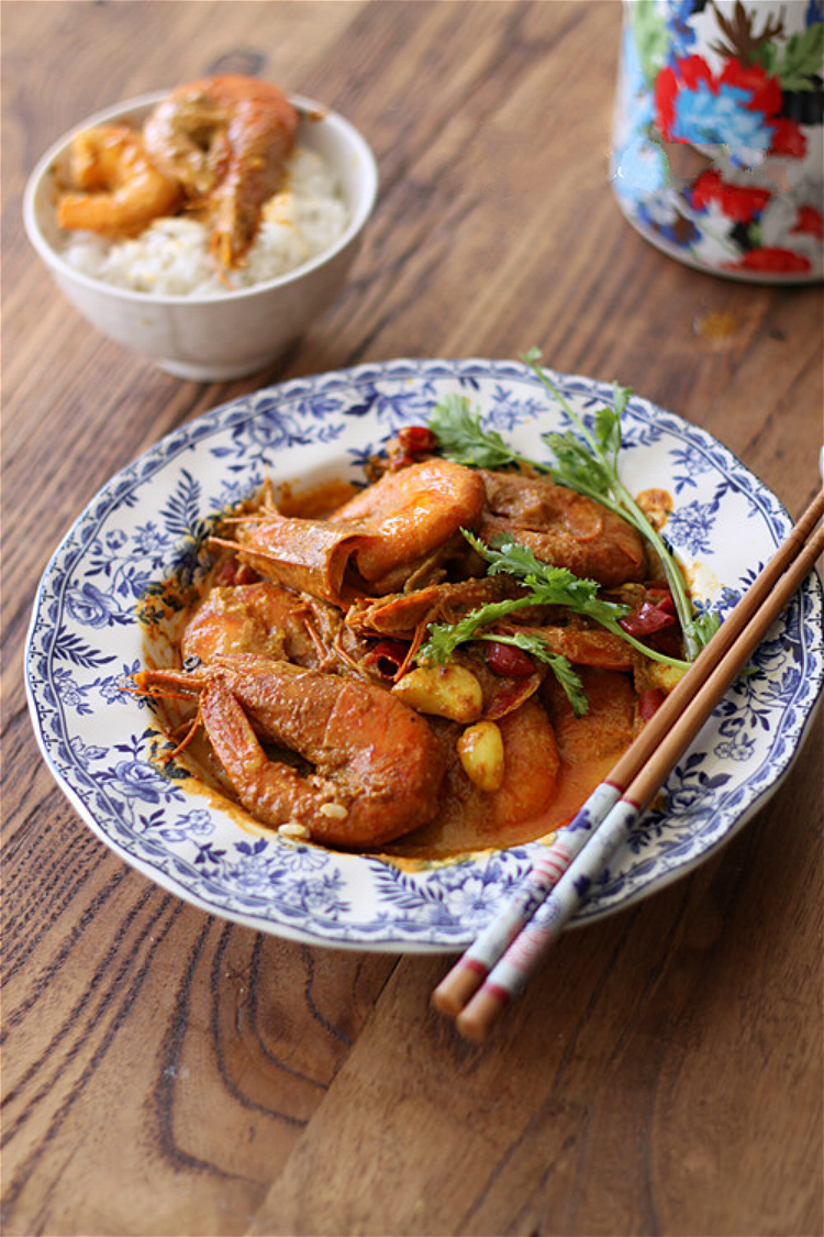 Thơm lừng khó cưỡng món tôm nấu cà ri