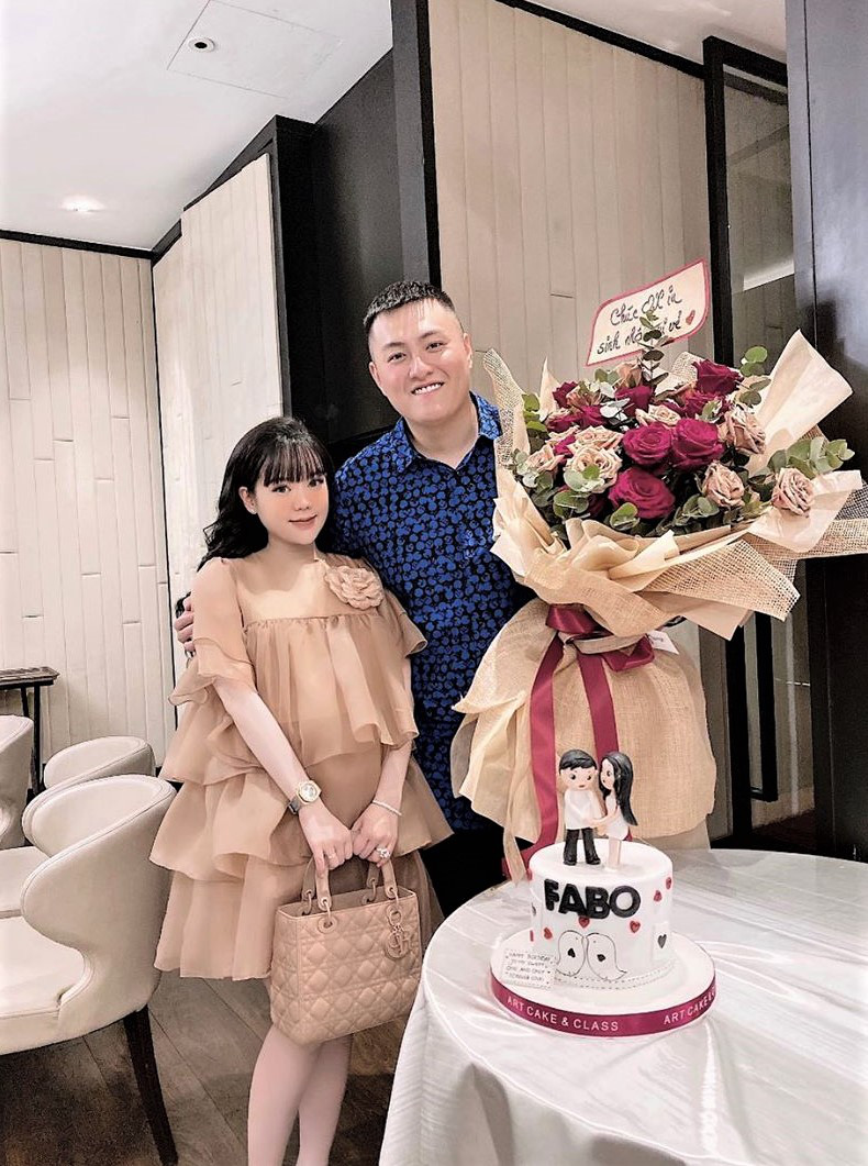 Fabo Nguyễn - Cuộc sống giàu sang của cặp vợ chồng Youtuber cùng nhau ...