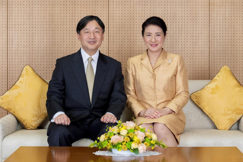 Hoàng hậu Masako khoe vẻ đẹp rạng rỡ cùng khí chất hơn người trong bộ ...