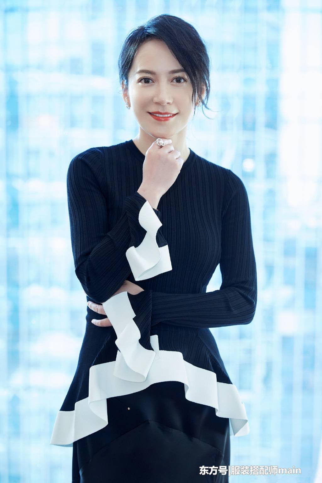 Du Phi Hồng - chị đại U50 gây sốt với vẻ đẹp trường tồn cùng châm ngôn ...