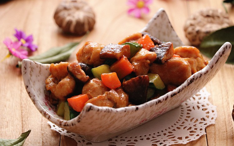 Bạn ăn kiêng mà chưa biết đến món gà xào rau củ này thì quả là đáng tiếc!