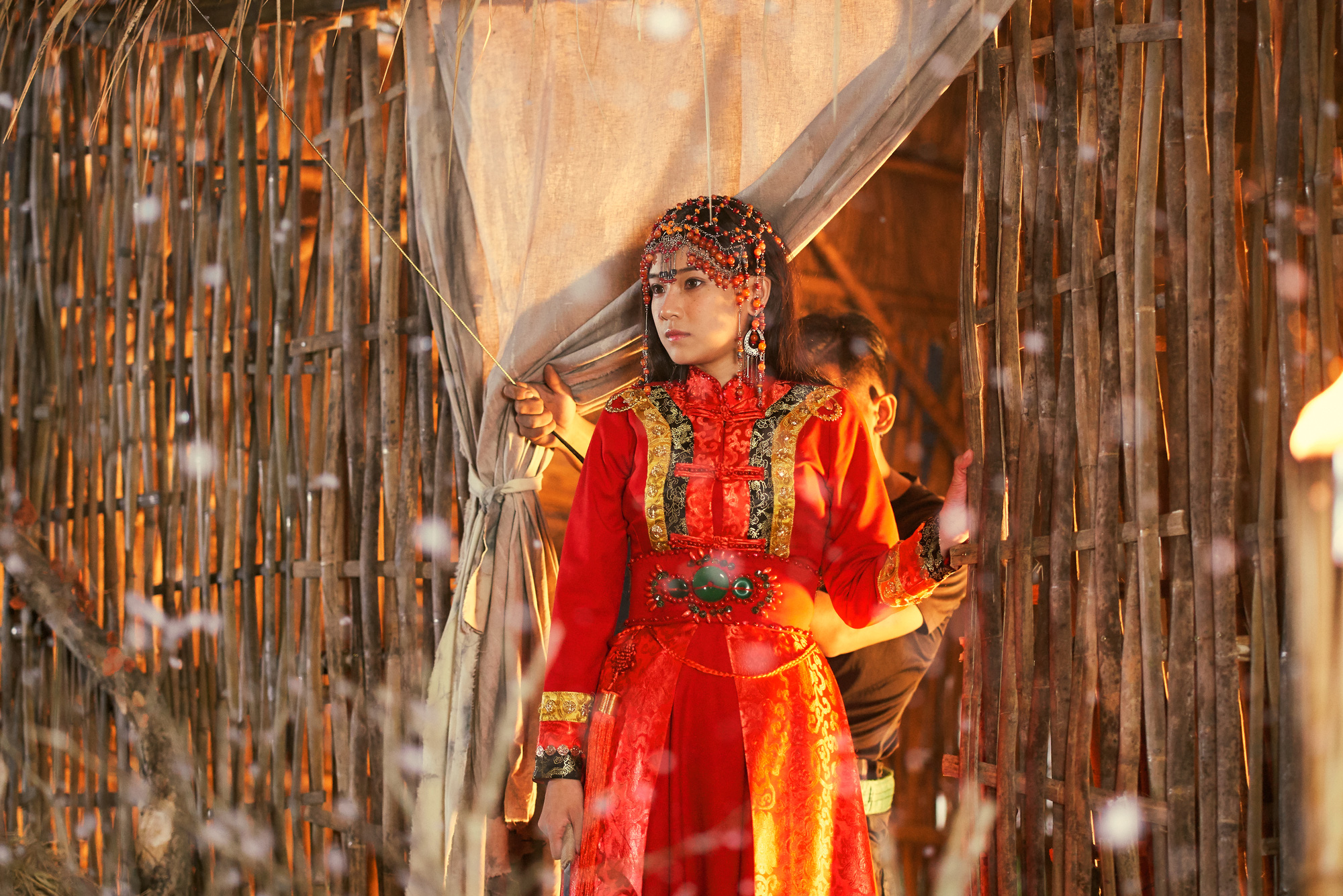 Hoàng Yến Chibi làm MV cổ trang võ hiệp, fan "Đông Cung" tức giận chê ...