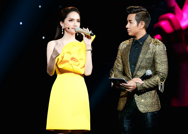 Mon 2k Hôn Ngấu Nghiến Nuốt Lưỡi Cũng Chưa Gây Sốc Bằng Nữ Sinh 22 Tuổi Cho Thiếu Gia Nằm Lên Ngực