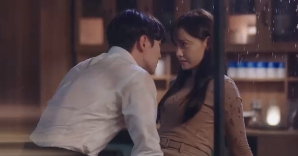 Cảnh hôn bùng nổ của Yoona - Lee Jun Ho giúp rating King the Land lập ...