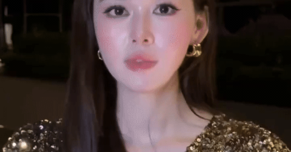 Tường San bắt trend Kim Seon Ho: Nàng dâu hào môn xinh đẹp như Han So Hee