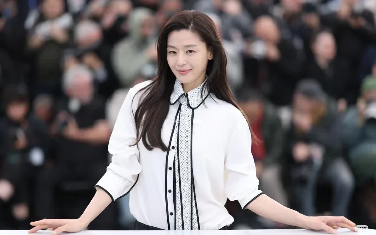 Jun Ji Hyun tiết lộ bí quyết giữ dáng hiệu quả cho phái đẹp năm 2026