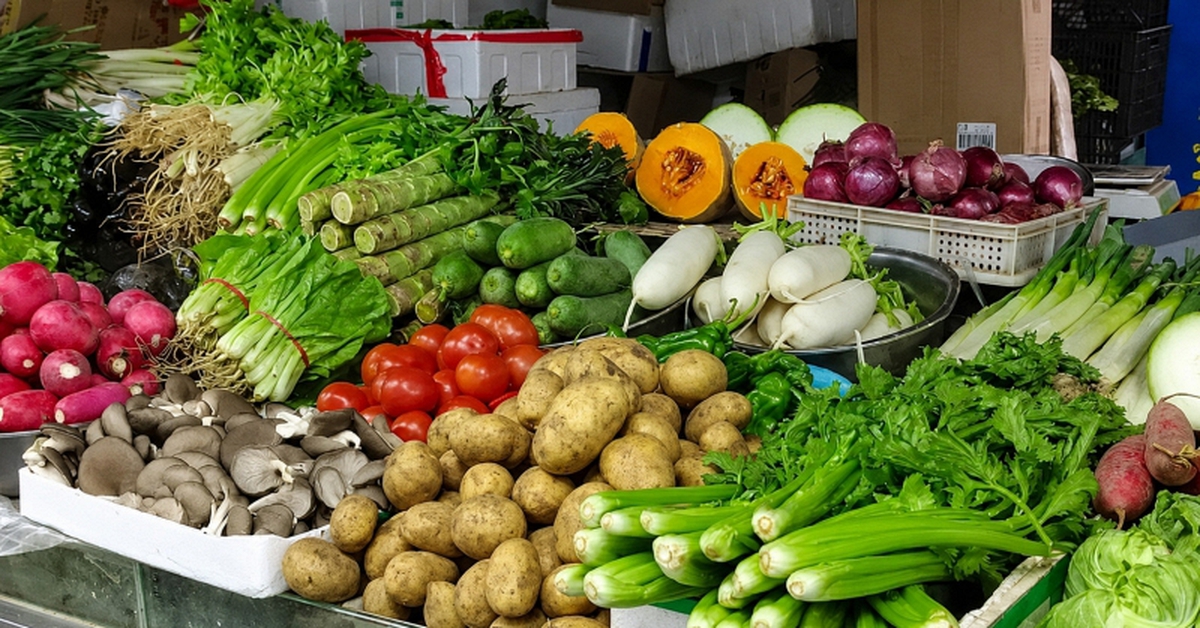 Mùa hè ra chợ mua 4 lọai rau củ sạch bổ dưỡng , ngon và không thuốc trừ sâu