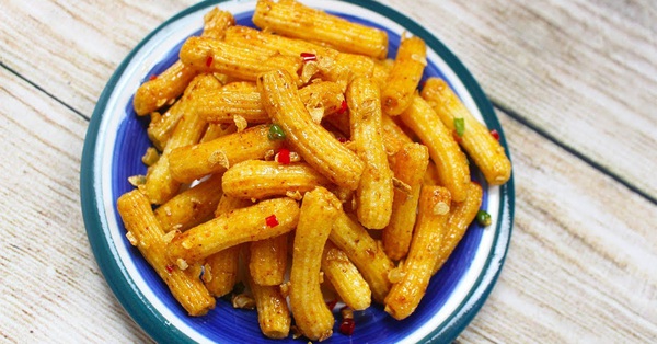 Cách làm snack nui chiên giòn chuẩn vị ngon hơn đi mua