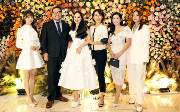 Hoàng Duyên hội ngộ Cara khám phá dòng mỹ phẩm cao cấp mới của Hoa Kỳ