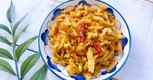 Cách làm cá cơm chiên rim mắm đơn giản mà đưa cơm xuất sắc