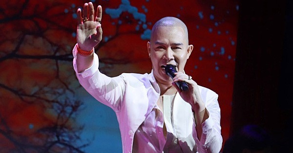 Nathan Lee xuất hiện với đầu trọc hat Giấc mơ tuyết trắng