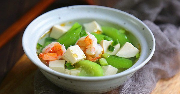 Cách nấu canh mướp nấu tôm đậu phụ siêu ngon