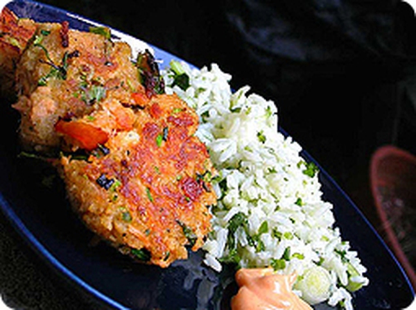 Cá hồi viên rán