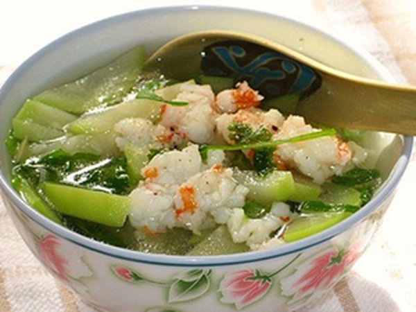 Ăn cơm chan canh nhanh nhanh rước bệnh